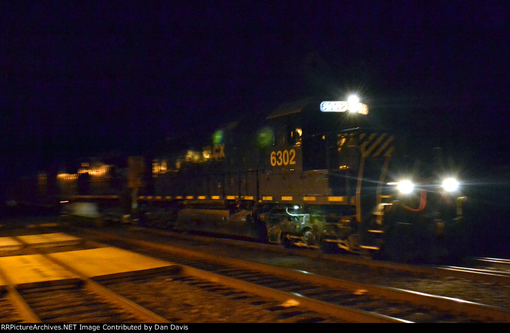 HLCX SD40-2 6302 leads Q301-26